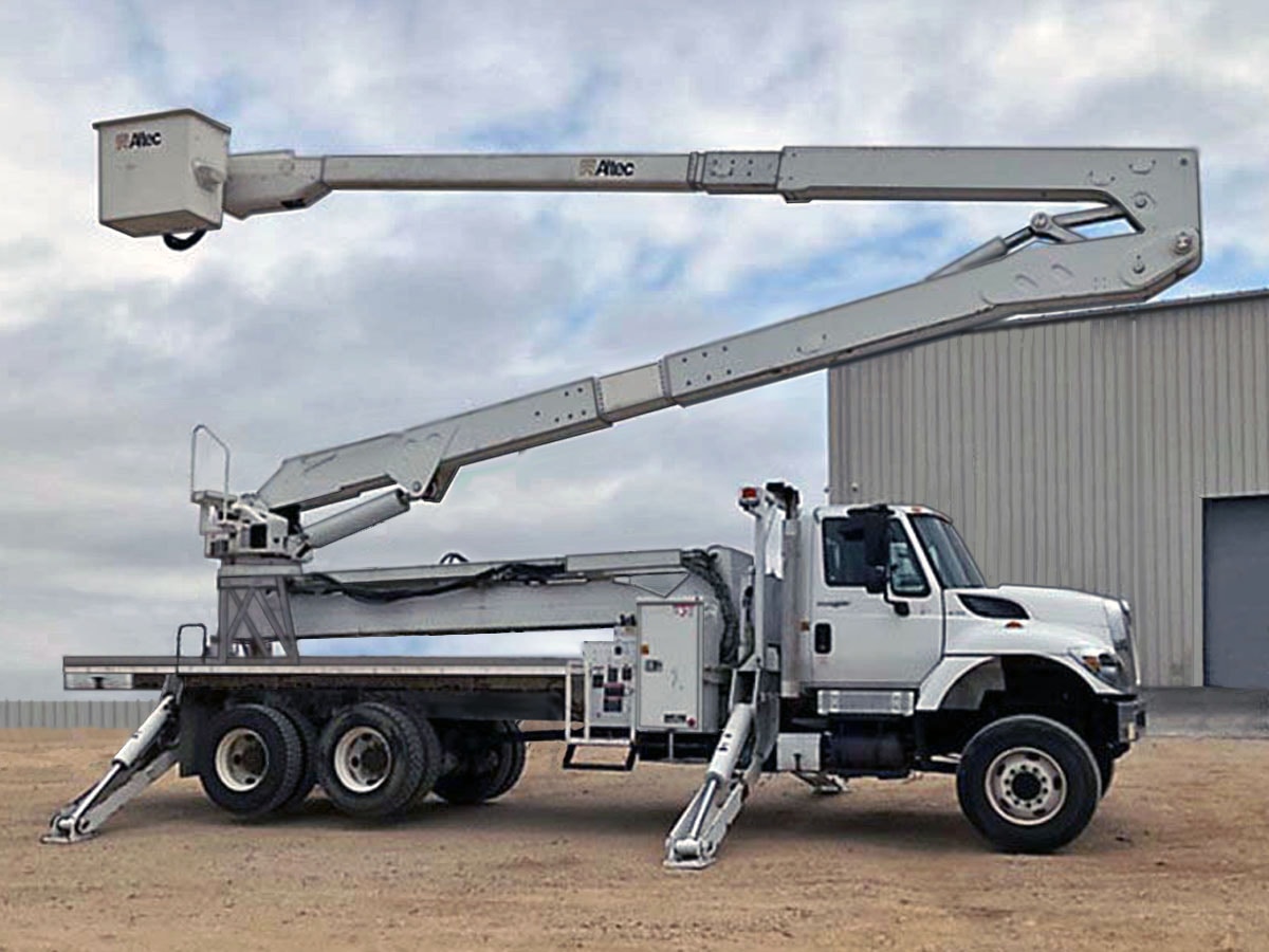 » Bucket Trucks