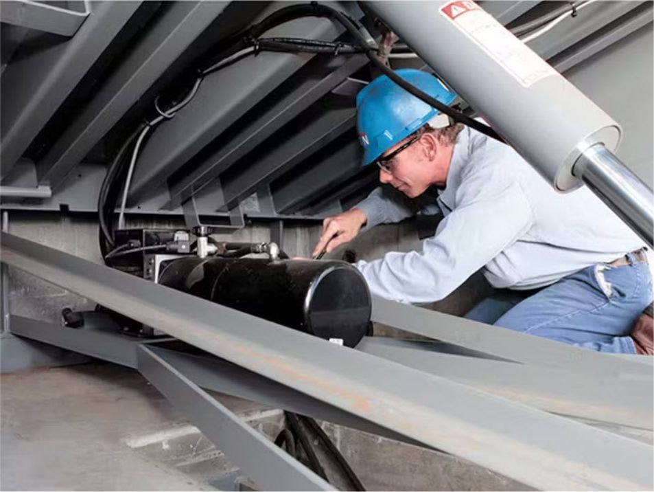 Warehouse Dock Service & Repair | Alliance Material Handling