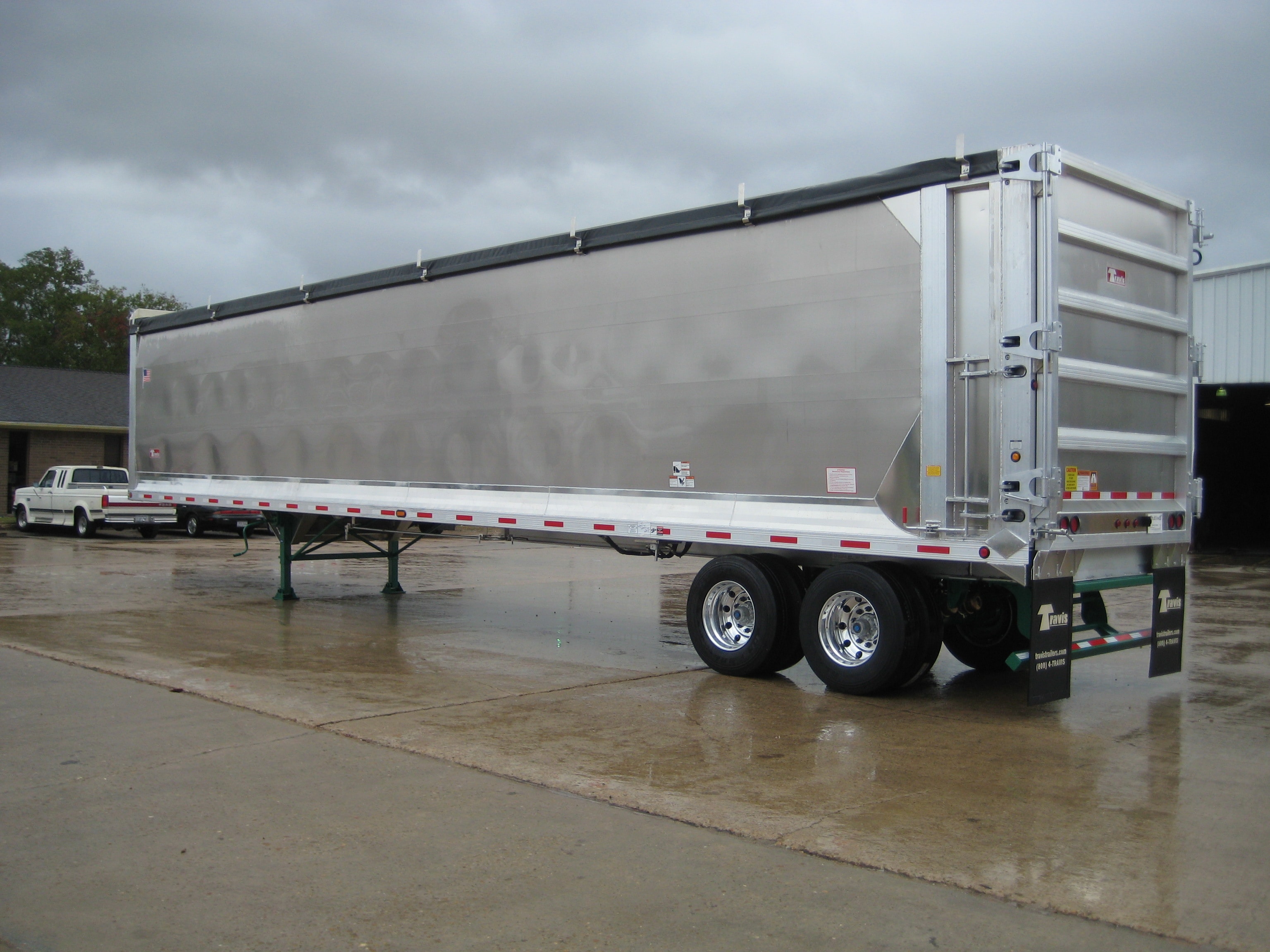 Transfer Trailer Aero-lite® | Travis Trailers | Aluminum Trailers