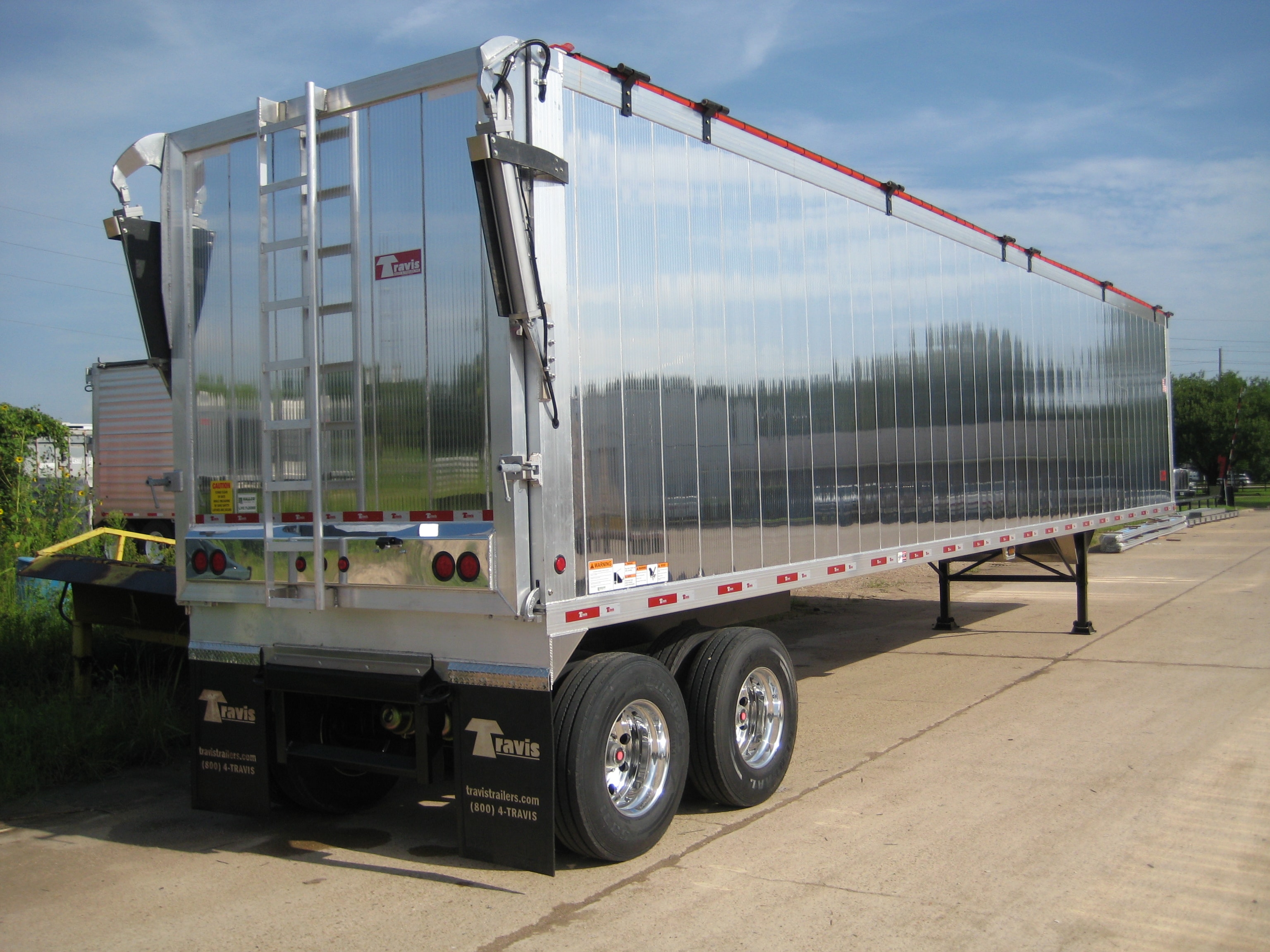 Transfer Trailers Vertex | Travis Trailers | Aluminum Trailers