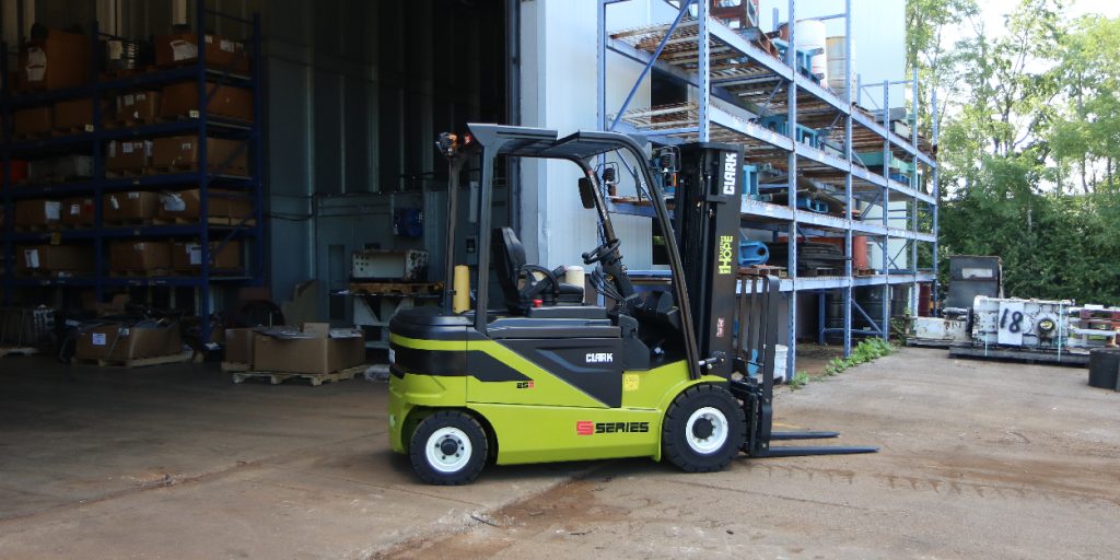 CLARK SE25-SE35 S-Series Electric Forklift