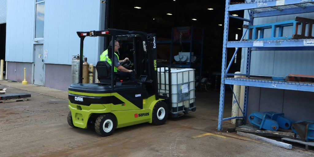 CLARK SE25-SE35 S-Series Electric Forklift