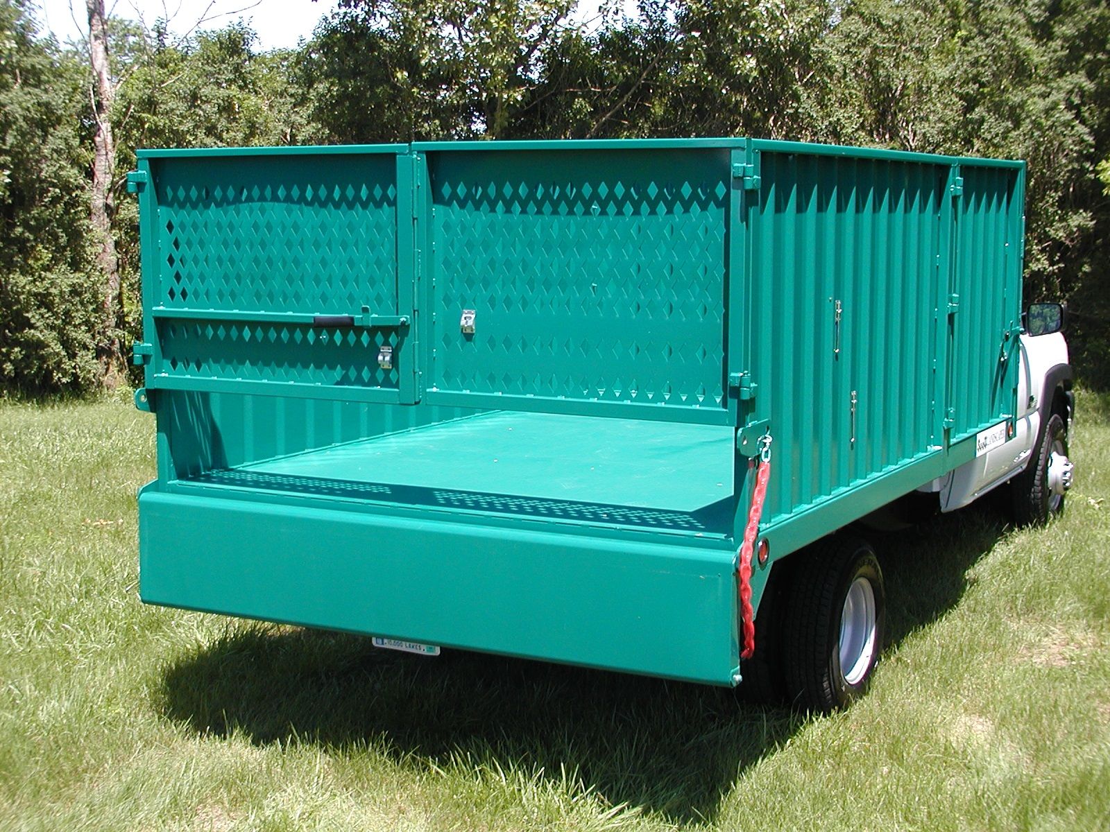 Custom Box Trucks & Truck Bodies in NY, NJ, and CN| Capo Brothers